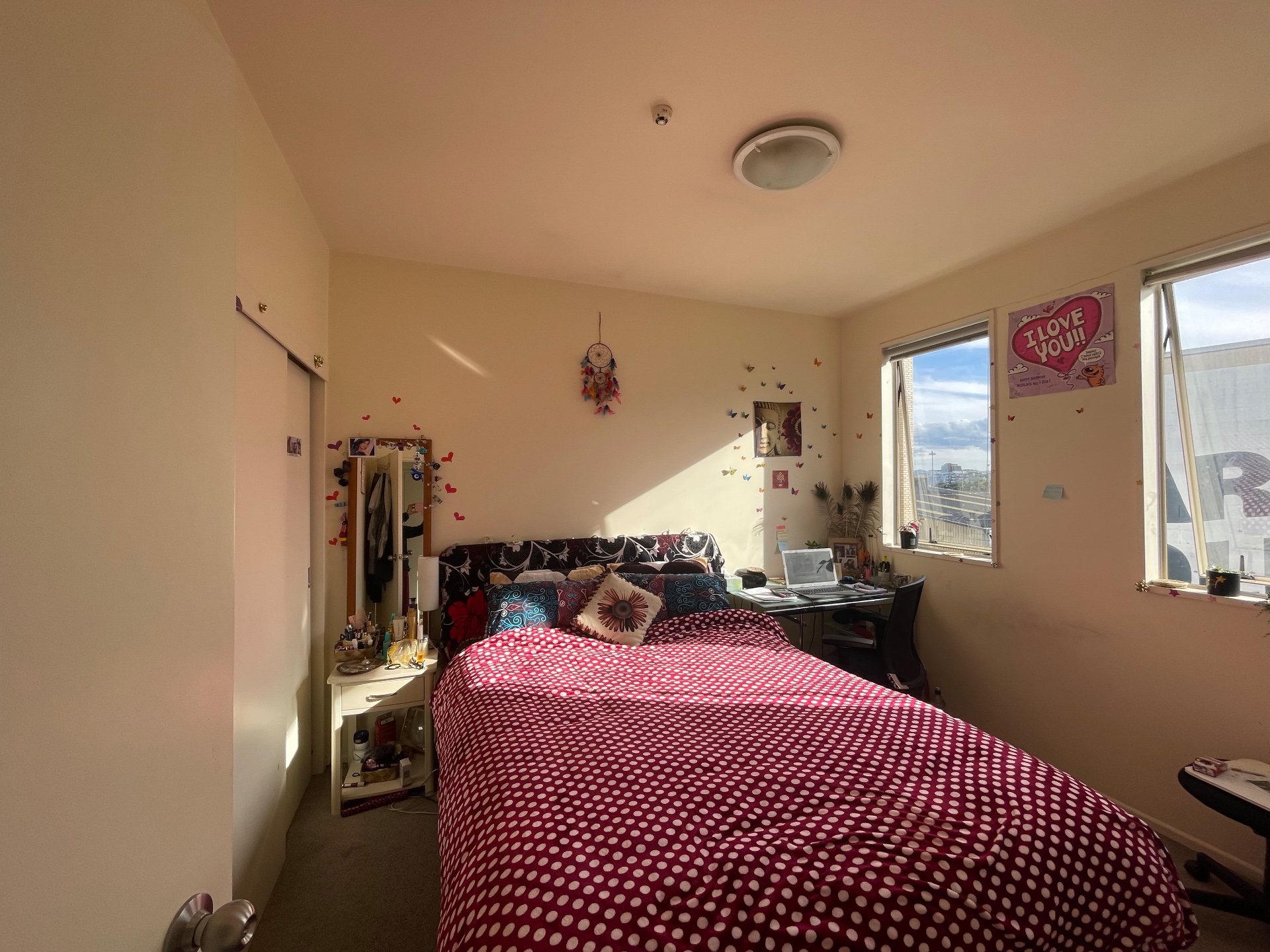 Female flatmate required asap